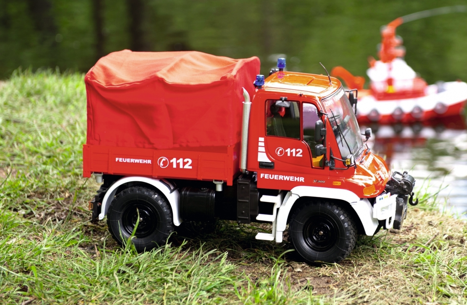 Modellbau Albl - 1:12 MB Unimog U300 Feuerw. 2.4G 100%RTR